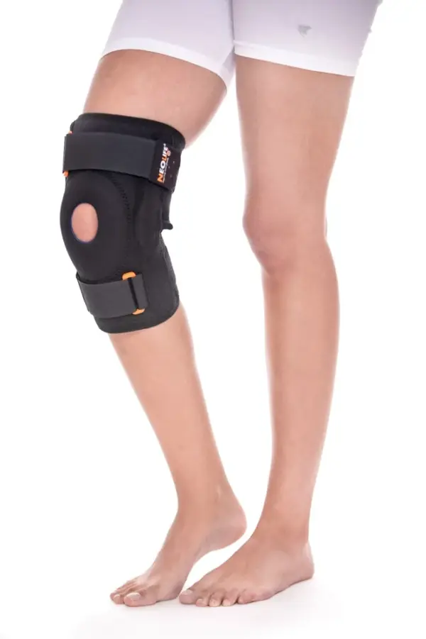 Hinge Knee Brace – MedQ Hospital Supplies